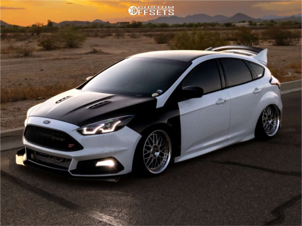 2016 Ford Focus Tire Size