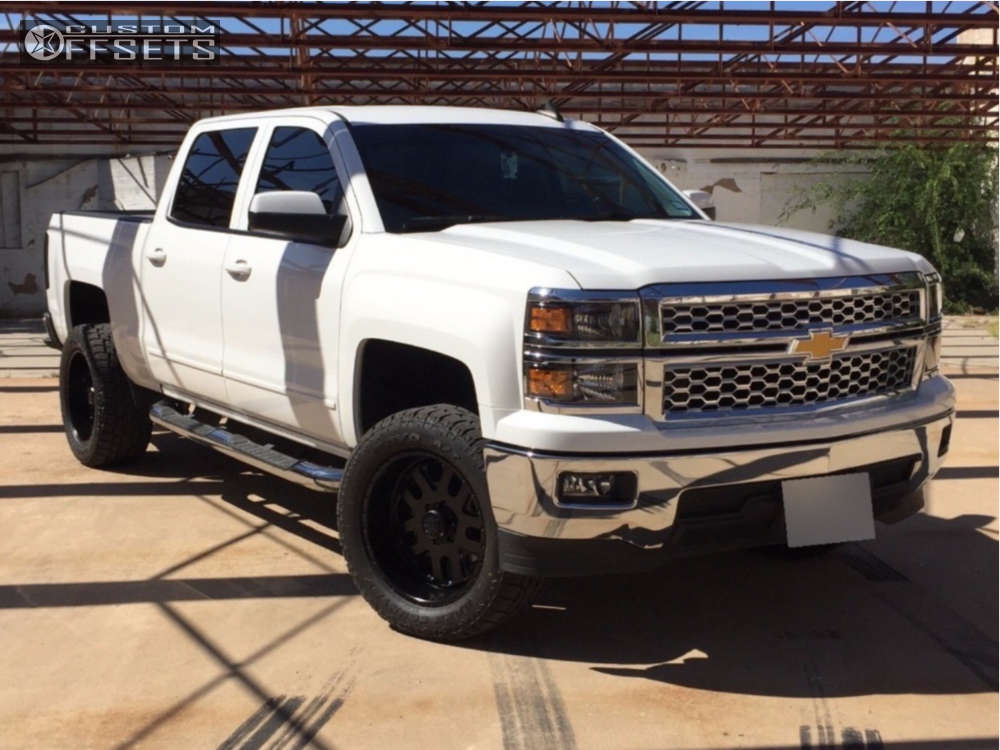 2015 Chevrolet Silverado 1500 with 20x10 -25 TIS 539B and 305/50R20 ...