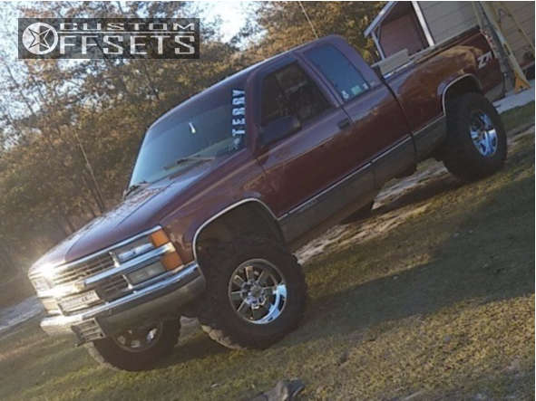 1997 Chevrolet K1500 with 18x10 -24 Moto Metal MO962 and 35/12.5R18 ...