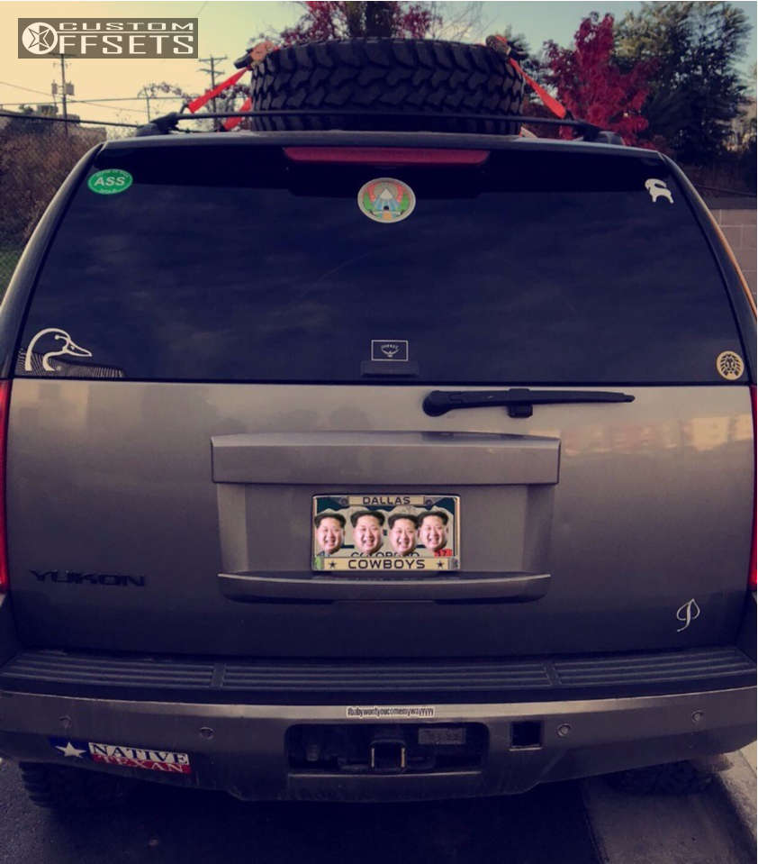 2008 GMC Yukon with 17x9 -12 Scorpion Sc10 and 285/75R17 Firestone ...