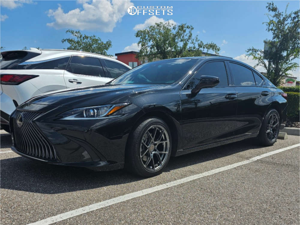 2019 Lexus ES350 with 18x8.5 35 Aodhan Ah11 and 235/45R18 Bridgestone ...