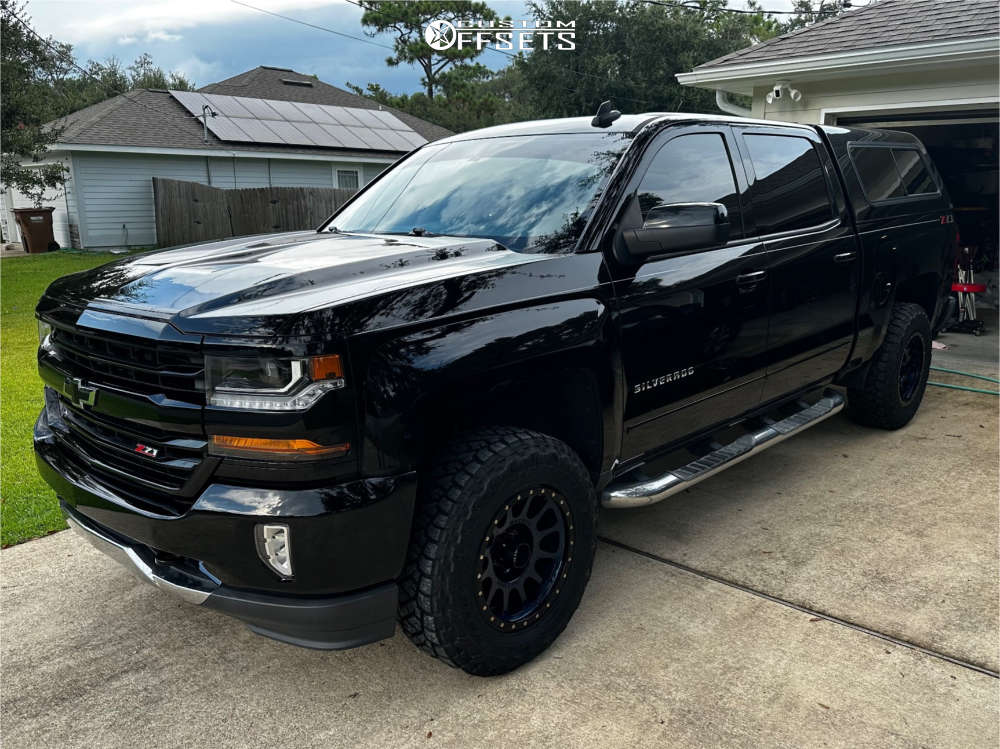 2018 Chevrolet Silverado 1500 with 18x9 -12 Method Mr305 and 285/65R18 ...