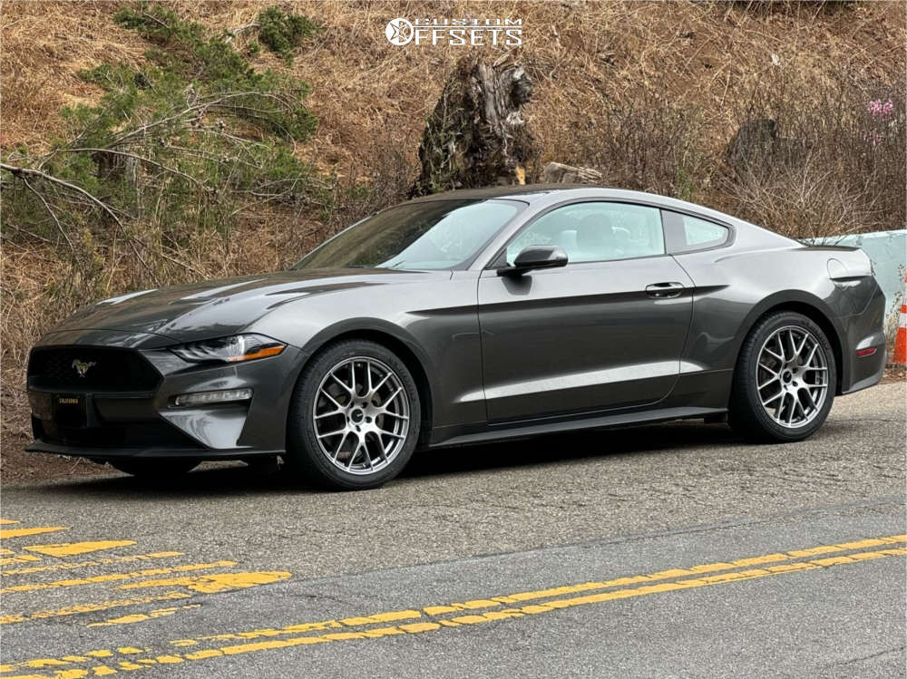 2019 Ford Mustang with 19x8.5 35 Enkei Raijin and 255/40R19 Michelin ...