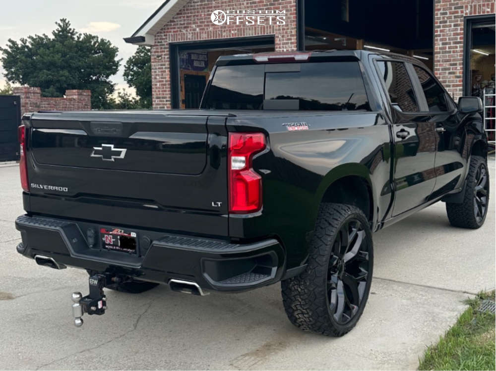 2021 Chevrolet Silverado 1500 with 26x10 24 Factory Reproductions Fr59 and 35/13.5R26 Venom ...