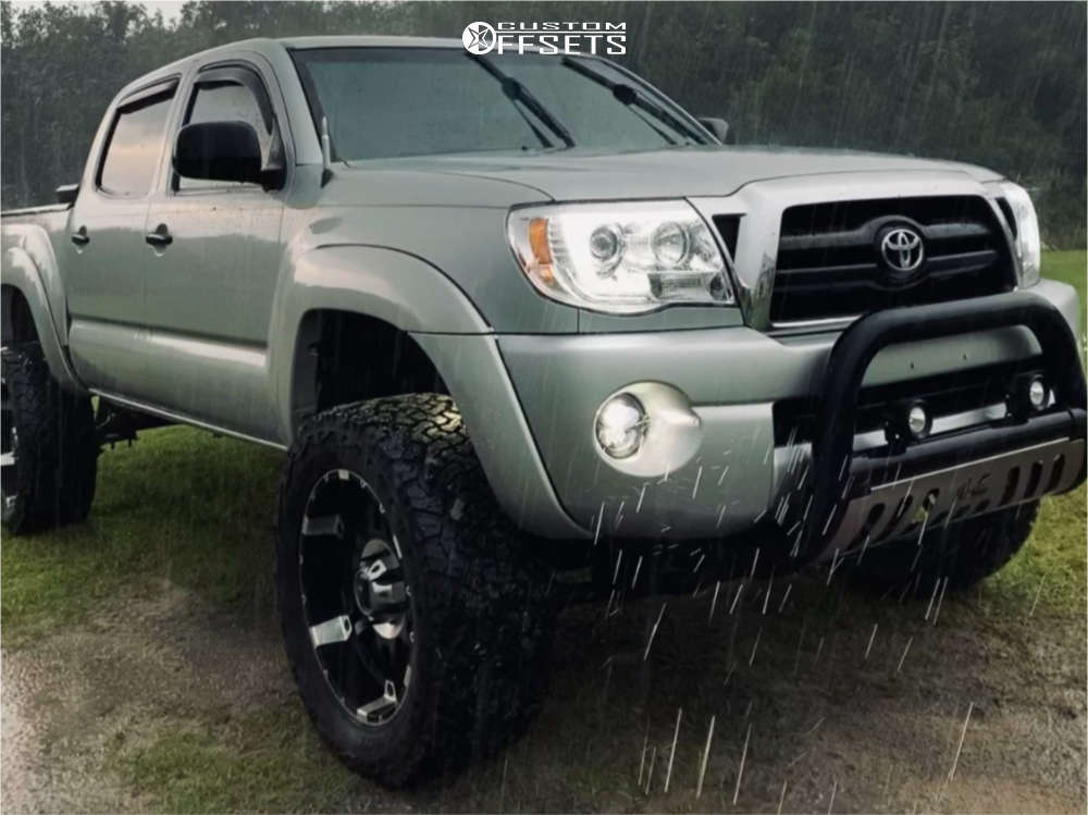 2007 Toyota Tacoma with 20x10 -18 XD Xd797 and 33/12.5R20 Venom Power ...