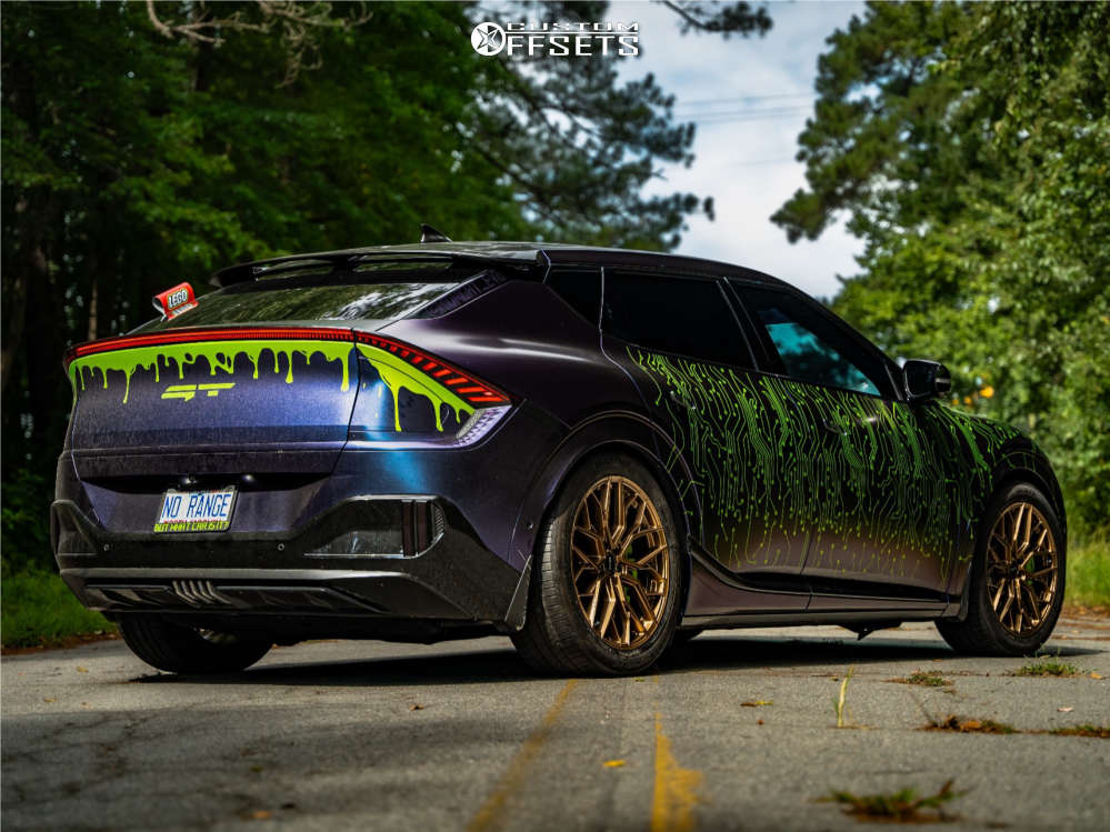 2023 Kia EV6 with 20x9 35 F1R Fs3 and 255/45R20 Michelin Latitude Sport ...