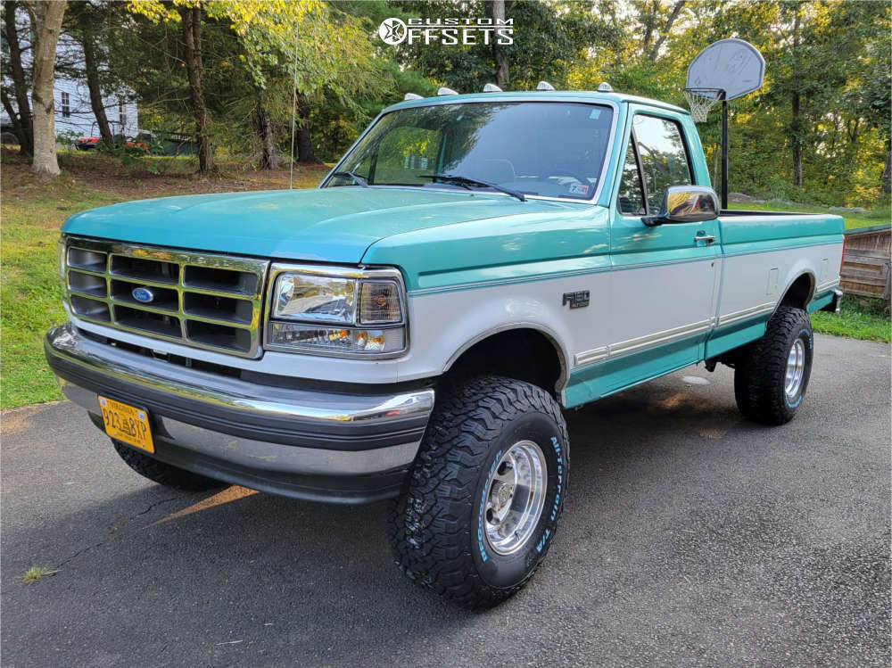 1995 Ford F-150 with 15x10 -47 Pro Comp 69 and 33/12.5R15 BFGoodrich ...