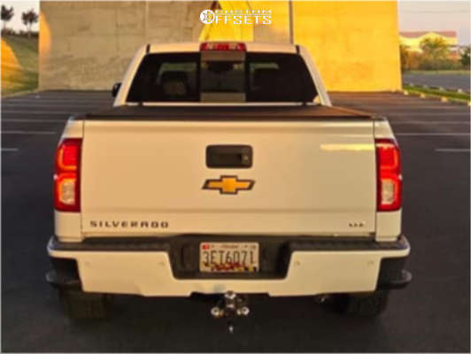 2017 Chevrolet Silverado 1500 with 22x10 -19 Vision Riot and 285/55R22 ...