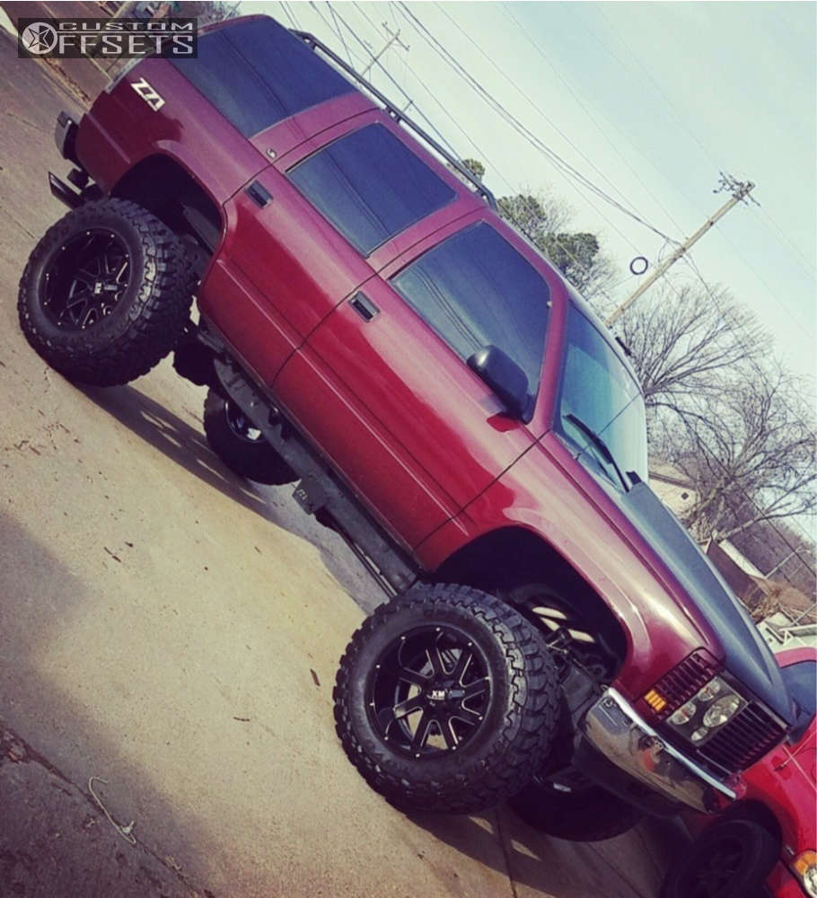 1999 Chevrolet Tahoe with 20x12 -44 Xtreme Mudder Xm-322 and 38/13.5R20 ...