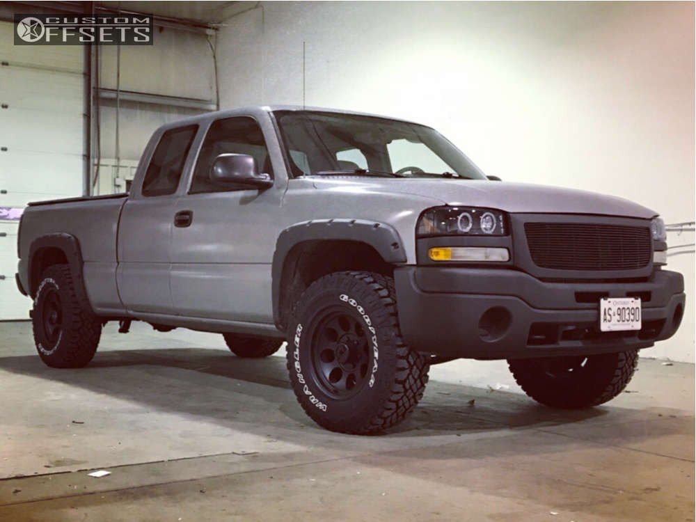 2005 GMC Sierra 1500 with 17x9 -12 Mickey Thompson Classic Iii and 285 ...
