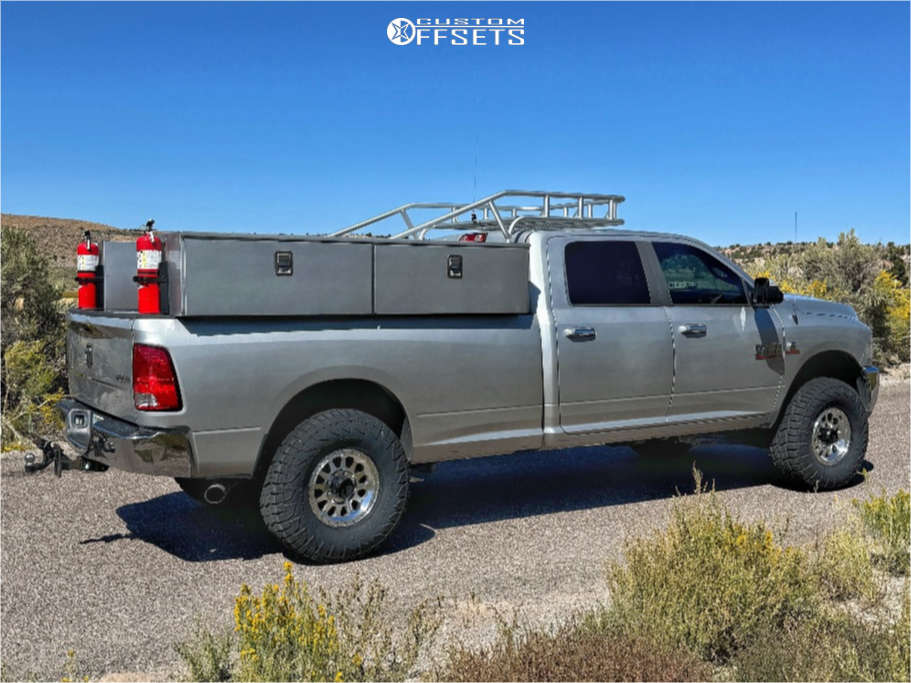 2016 Ram 2500 with 17x8.5 25 Method Mr315 and 37/12.5R17 RBP Repulsor ...