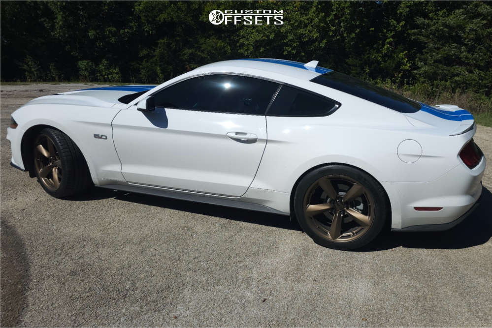 2020 Ford Mustang with 20x9.5 32 American Racing Ttf and 285/35R20 ...
