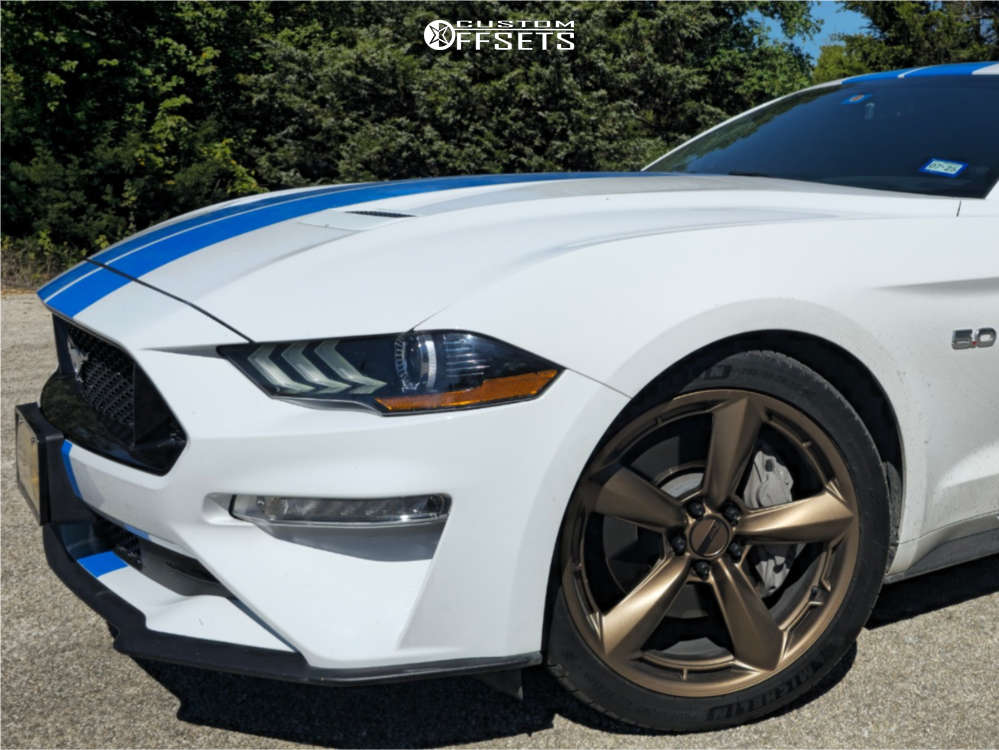 2020 Ford Mustang with 20x9.5 32 American Racing Ttf and 285/35R20 ...