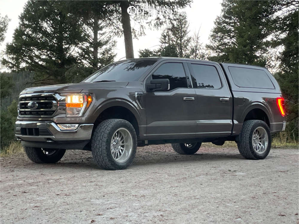 2021 Ford F-150 with 20x10 -25 Cali Offroad Summit and 33/12.5R20 Toyo ...
