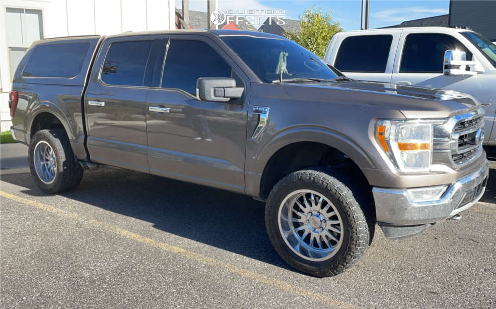 2021 Ford F-150 with 20x10 -25 Cali Offroad Summit and 33/12.5R20 Toyo ...