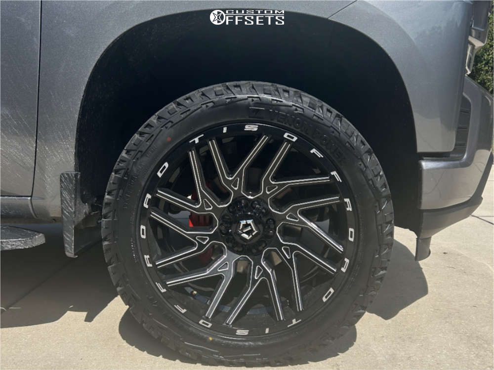 2022 Chevrolet Silverado 1500 with 22x10 -19 TIS 554bm and 33/12.5R22 ...