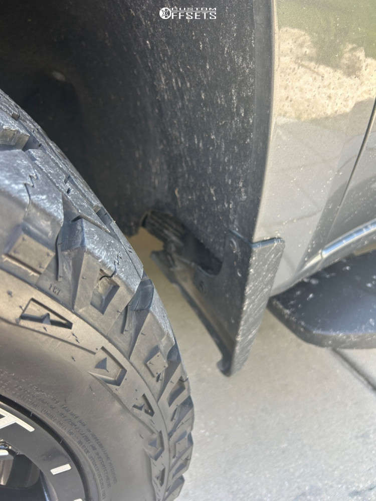 2022 Chevrolet Silverado 1500 with 22x10 -19 TIS 554bm and 33/12.5R22 ...