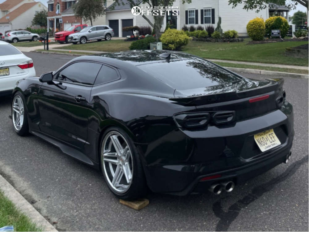 2020 Chevrolet Camaro with 20x10 28 Ferrada Cm1 and 265/40R20 Atturo ...