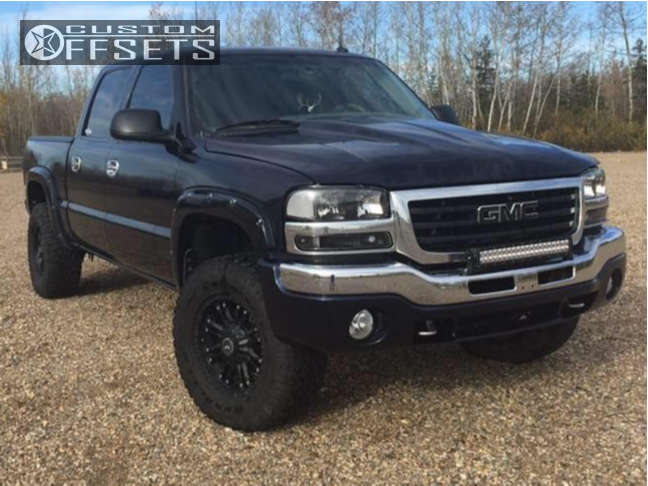 2005 GMC Sierra 1500 with 17x8.5 -6 Raceline Octane and 285/70R17 ...