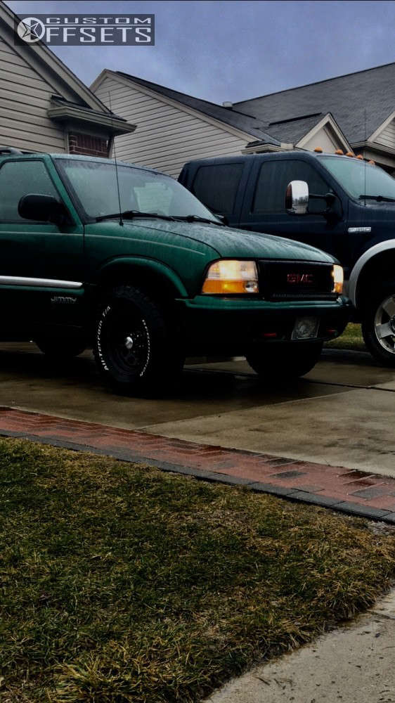 2000 GMC Jimmy with 15x8 0 Pacer Black Daytona and 33/10.5R15 ...