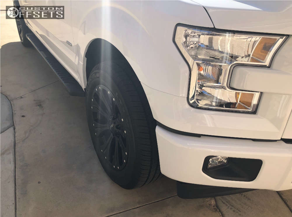 2017 Ford F-150 with 20x9 18 Helo He901 and 275/55R20 Michelin Ltx M/s ...