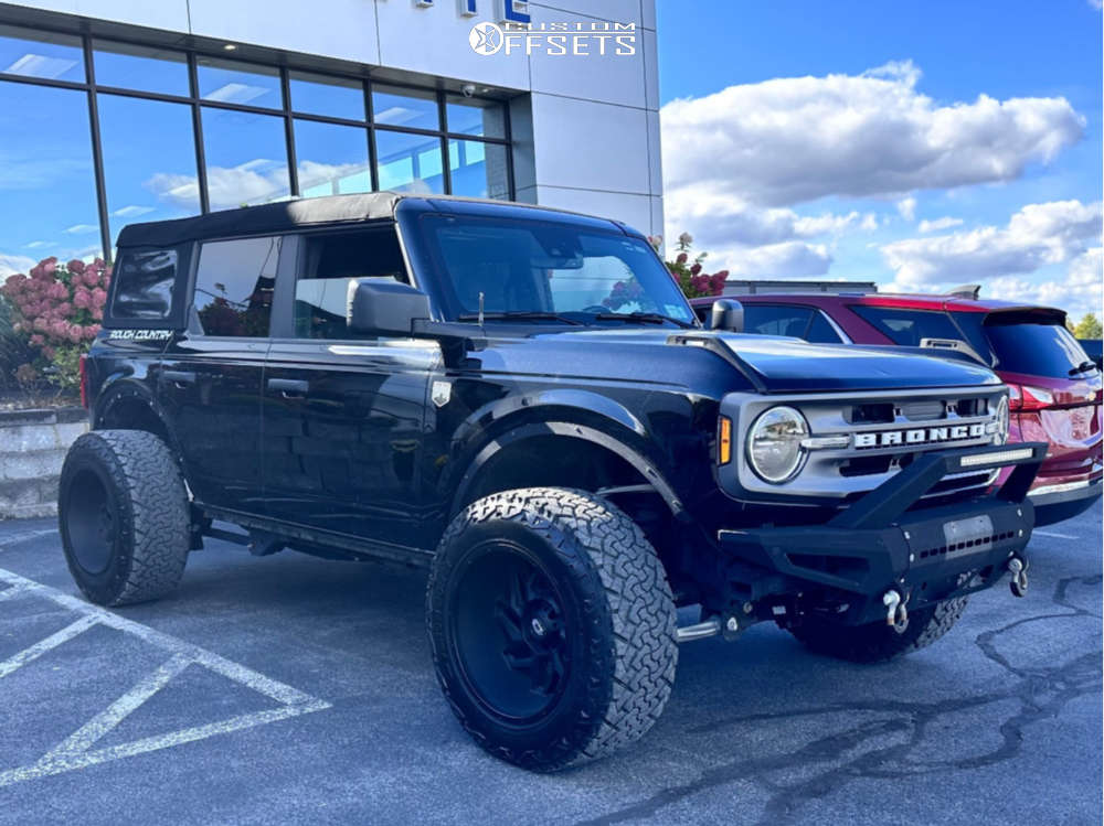 2023 Ford Bronco with 20x12 -57 Vision Spyder and 35/12.5R20 Venom ...