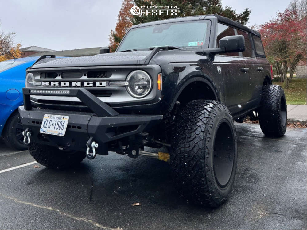 2023 Ford Bronco with 20x12 -57 Vision Spyder and 35/12.5R20 Venom ...