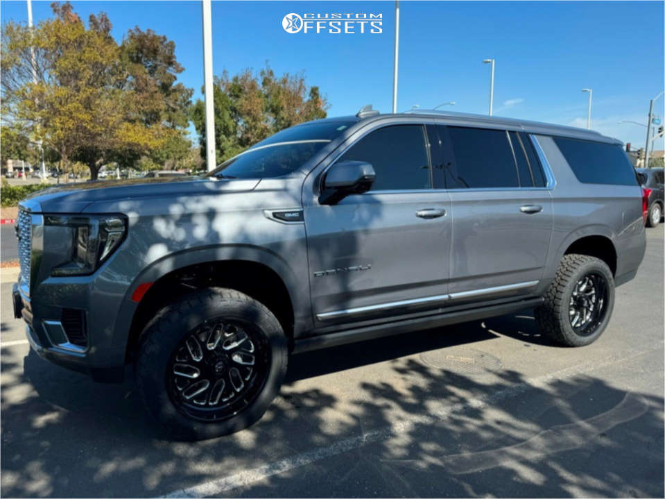 2021 GMC Yukon XL with 22x10 -25 Fuel Forged Ff29 and 305/45R22 Toyo ...