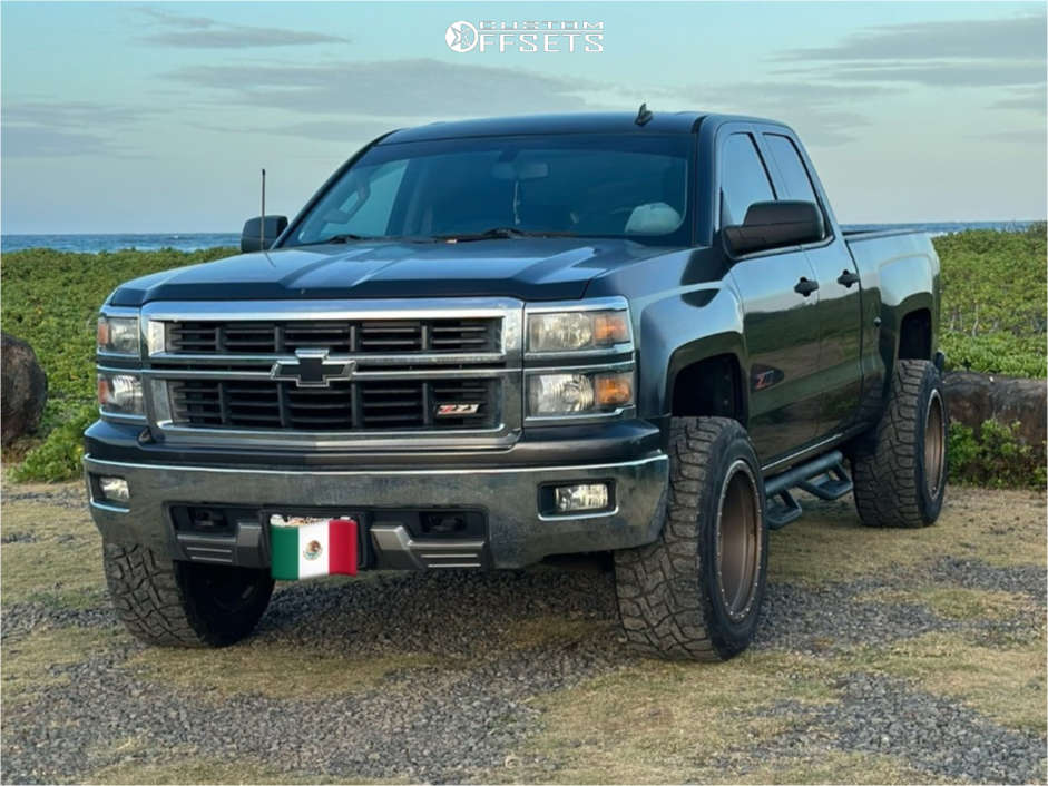 2014 Chevrolet Silverado 1500 with 20x12 -52 Method 605 and 33/12.5R20 ...