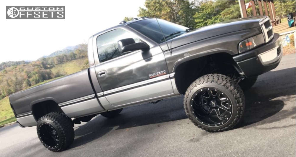 1995 Dodge Ram 2500 with 20x14 -76 Fuel Maverick and 33/12.5R20 Atturo ...