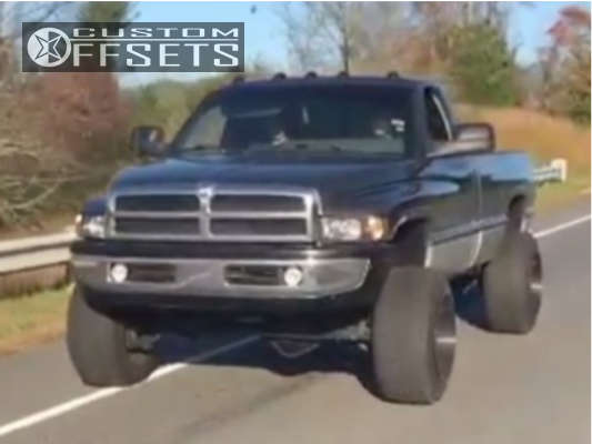 1995 Dodge Ram 2500 with 20x14 -76 Fuel Maverick and 33/12.5R20 Atturo ...