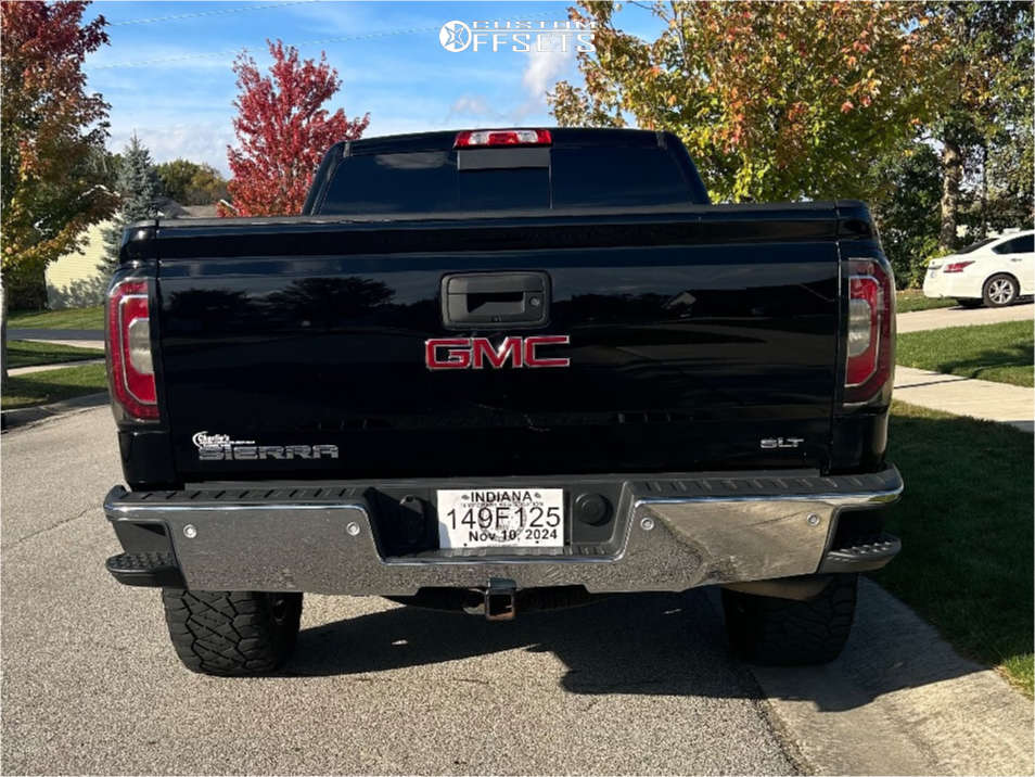 2017 GMC Sierra 1500 with 18x10 -24 Fuel Throttle and 33/12.5R18 Nitto ...