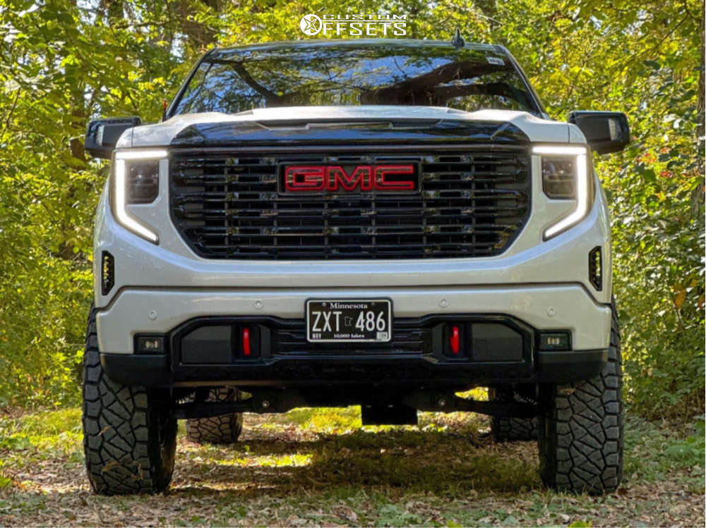 2022 GMC Sierra 1500 with 18x9 1 Fuel Quake and 37/11.5R18 Nitto Ridge ...