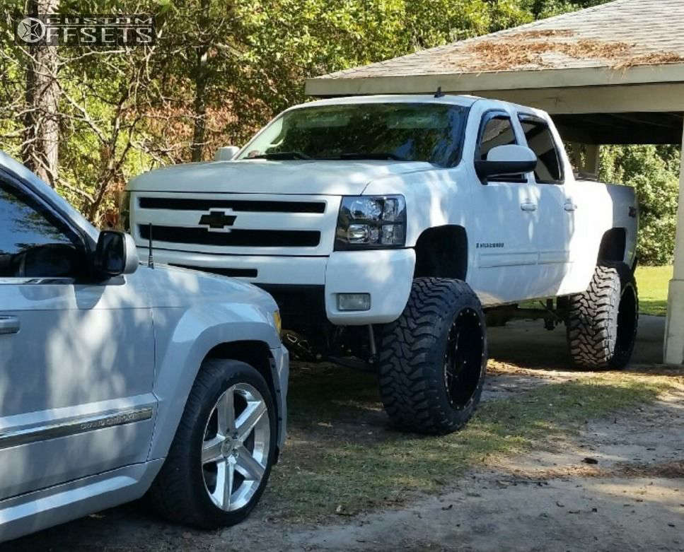2009 Chevrolet Silverado 1500 with 22x14 -76 Fuel Maverick and 37/13 ...