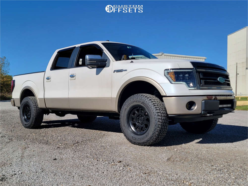 2012 Ford F-150 with 17x8.5 0 Method Mr316 and 285/70R17 Cooper ...