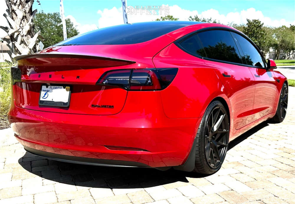 2021 Tesla 3 with 20x9.5 30 Aodhan Aff7 and 235/35R20 Michelin Pilot ...