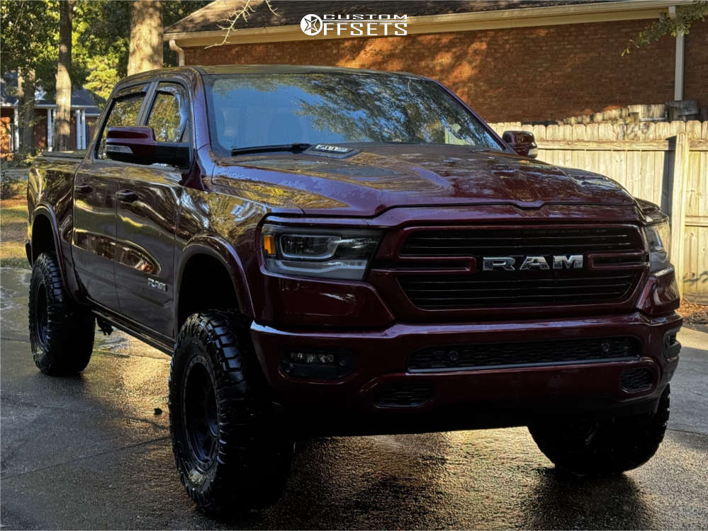 2022 Ram 1500 with 18x9 -12 Method Mr305 and 35/12.5R18 Nitto Ridge ...