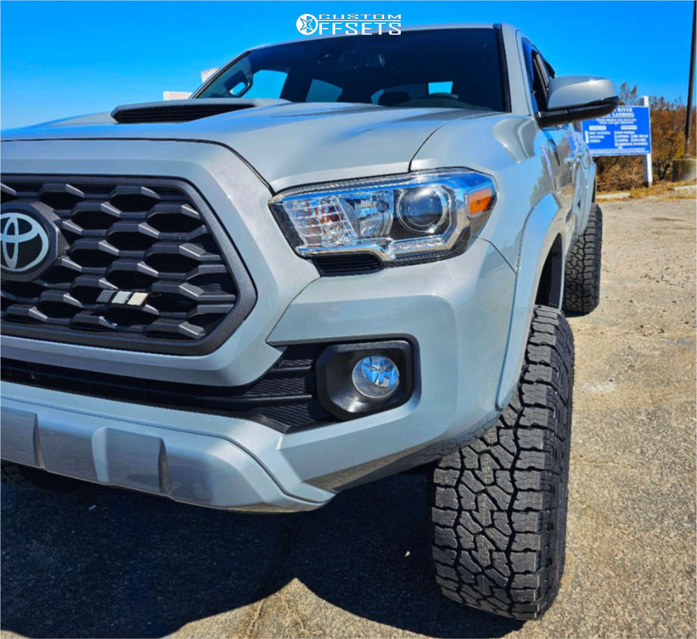 2020 Toyota Tacoma with 17x9 -25 SSW Offroad Dakar and 285/70R17 Falken Wildpeak At4w and ...