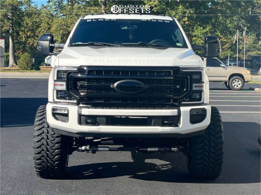 2022 Ford F-250 Super Duty with 24x14 -76 TIS 560b and 37/13.5R24 TIS ...