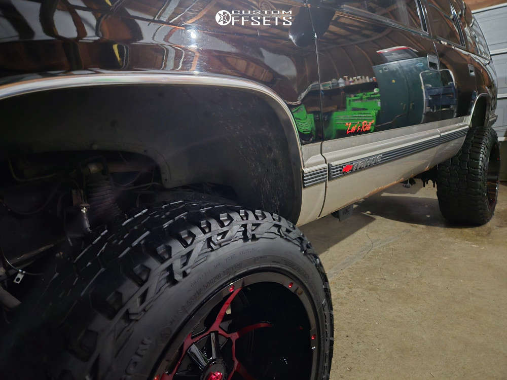 1999 Chevrolet Tahoe with 20x12 -51 Vision Prowler and 33/12.5R20 ...