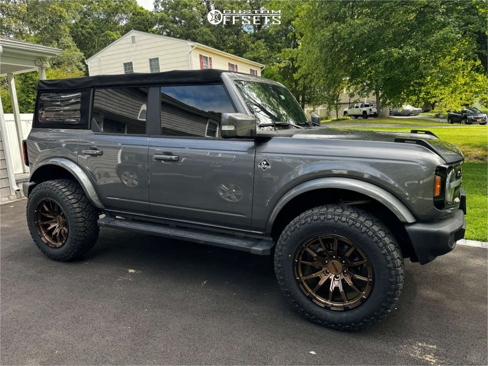 2022 Ford Bronco with 20x10 -24 Anthem Off-Road Talon and 35/11.5R20 ...