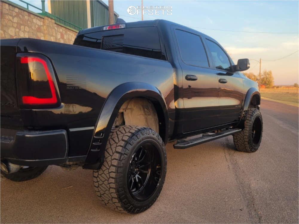 2020 Ram 1500 with 22x12 -44 Fuel Clash and 35/12.5R22 Nitto Ridge ...