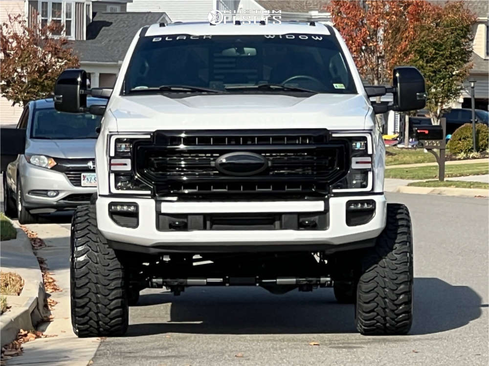 2022 Ford F-250 Super Duty with 24x14 -76 TIS 560b and 37/13.5R24 TIS ...
