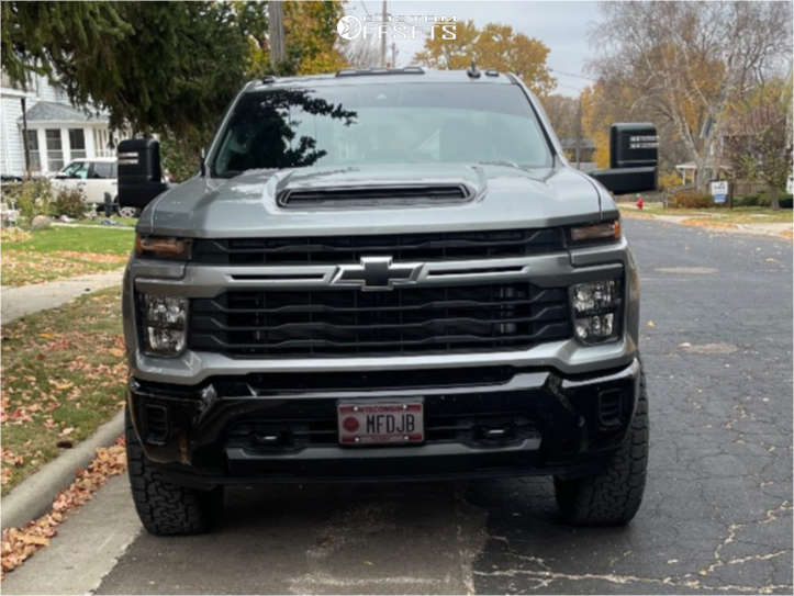 Fascinating 2024 Chevrolet Silverado 2500hd Custom Configurations Images