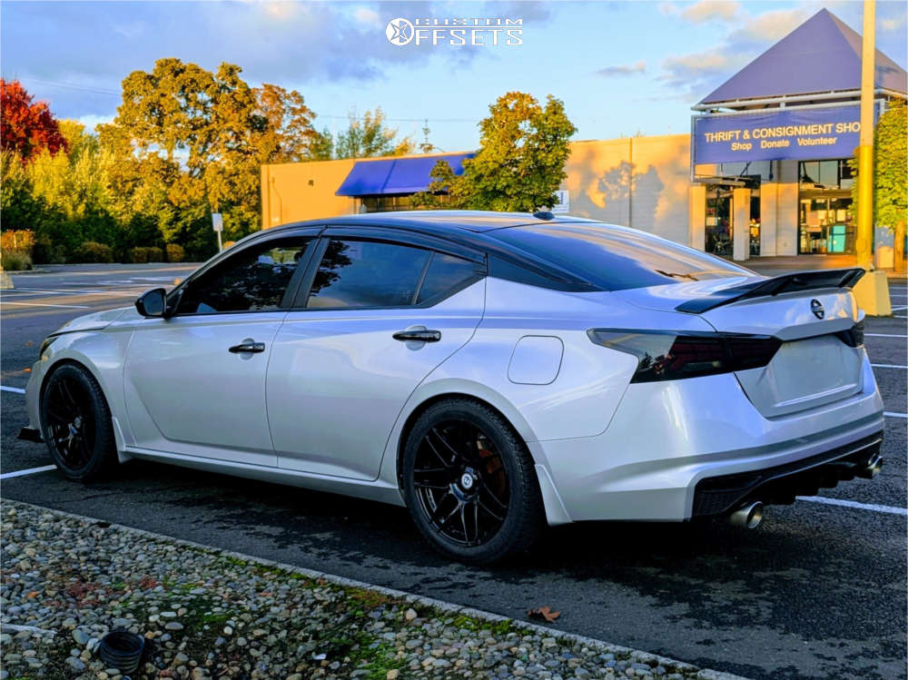 2020 Nissan Altima with 18x8.5 35 Curva Cff300 and 245/45R18 Michelin ...