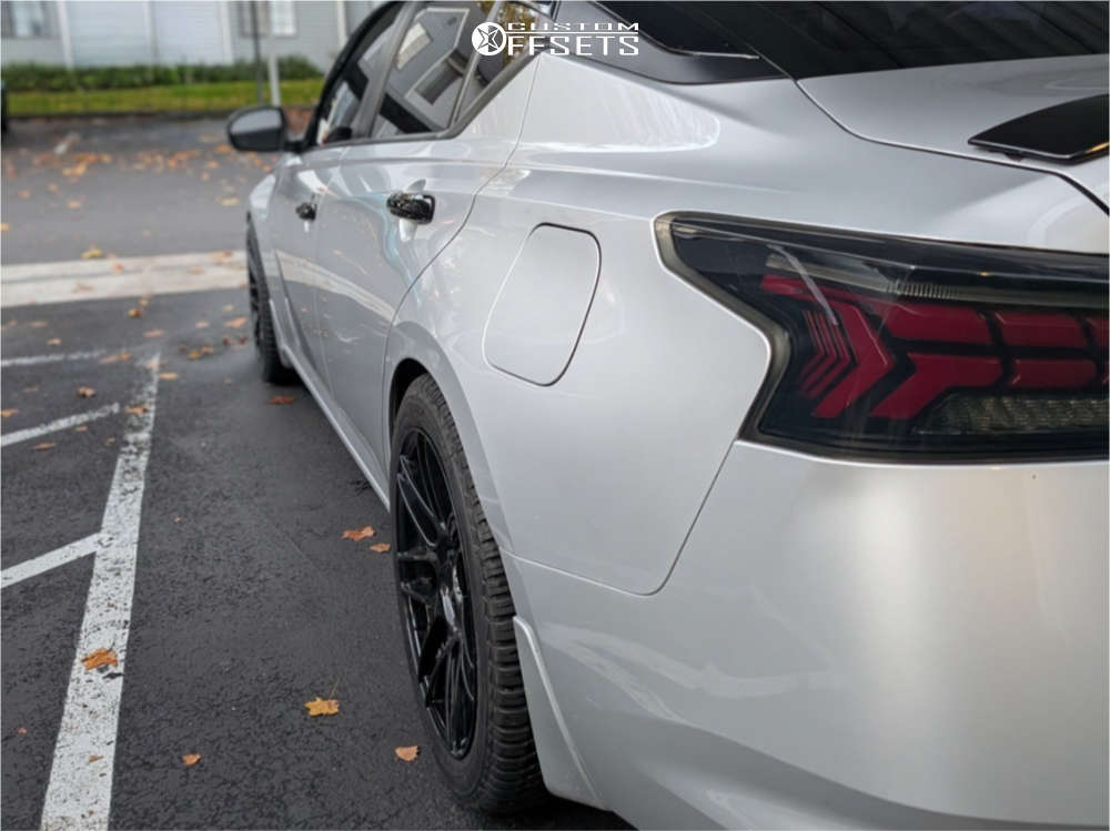 2020 Nissan Altima with 18x8.5 35 Curva Cff300 and 245/45R18 Michelin ...