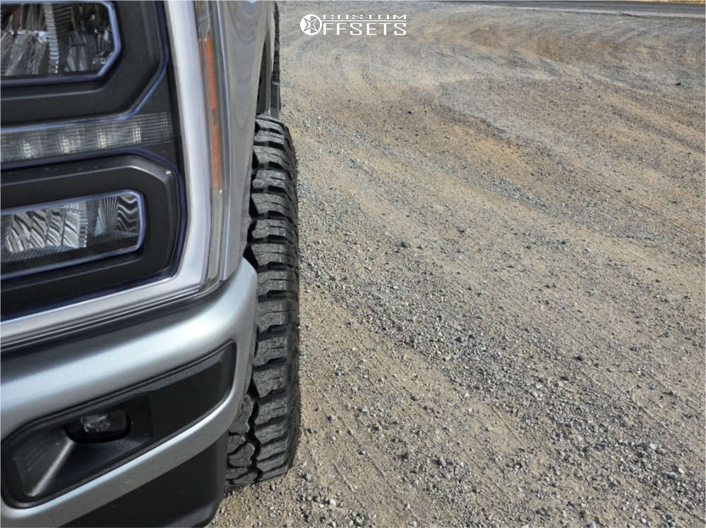 2024 Ford F-350 Super Duty with 18x9 12 Method Mr323 and 37/13.5R18 ...