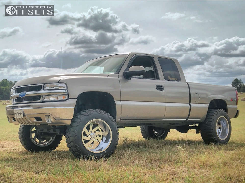 Lifted Chevy Trucks Mudding