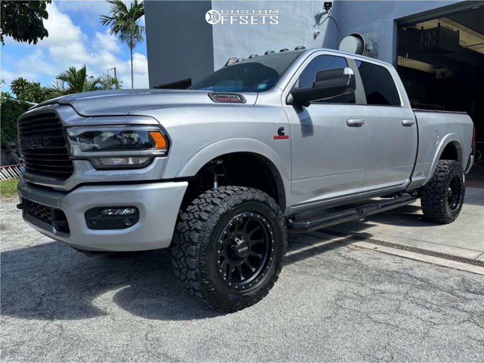 2022 Ram 2500 with 20x10 -24 Method NV and 35/12.5R20 Fierce Attitude ...