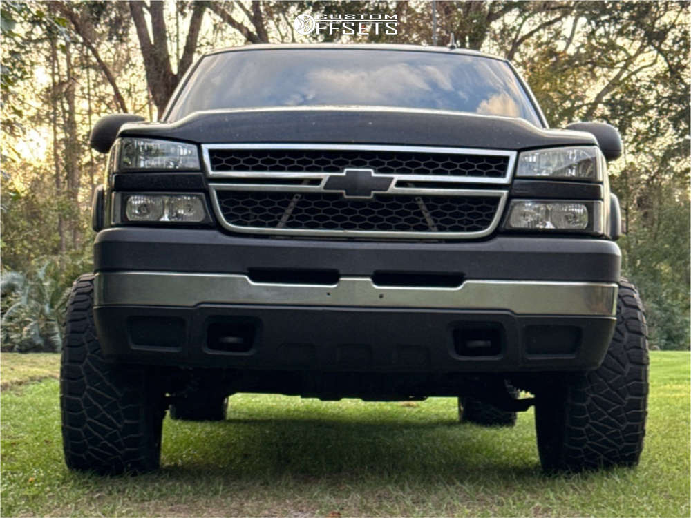 2006 Chevrolet Silverado 2500 HD with 20x12 -44 TIS 544mb and 33/12 ...